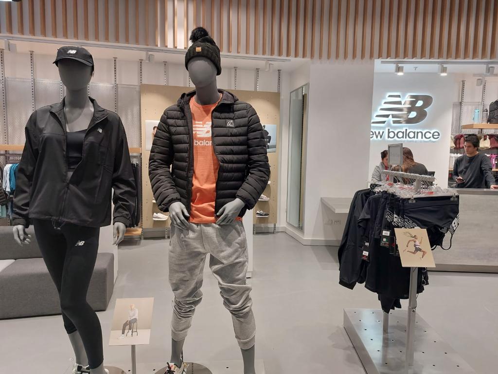 New Balance abrió su nueva tienda en Mall Plaza Norte - Runchile.cl
