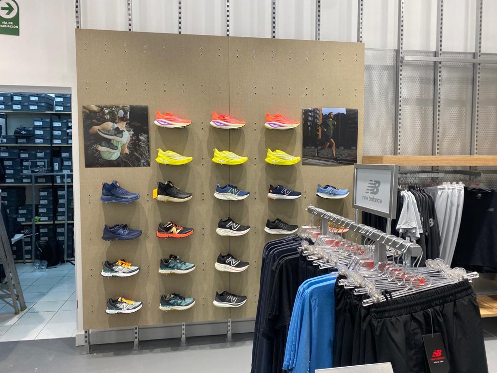 New Balance abrió su nueva tienda en Mall Plaza Norte | Runchile.cl