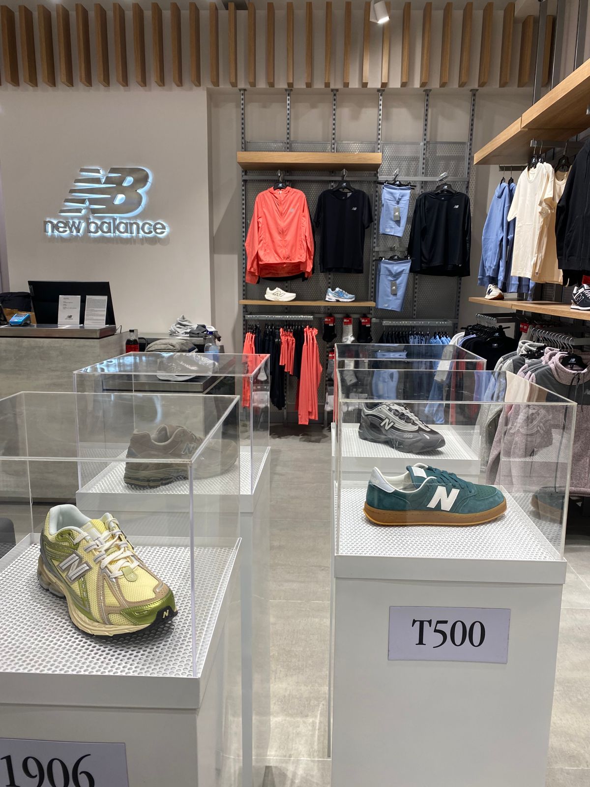 New Balance presenta su concepto Metroflex en nueva tienda en Mall ...