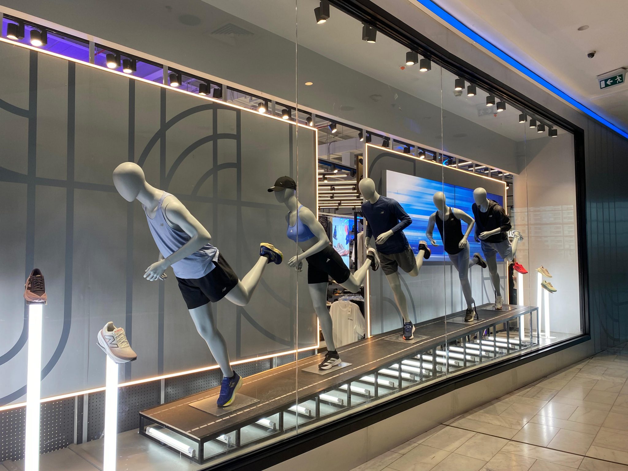 SPARTA inaugura su primera flagship store en Chile: Una experiencia ...